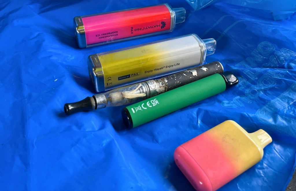 Everything you need to know about disposable vapes | Recycle for ...